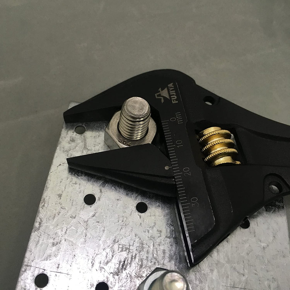 Fujiya Kurokin Adjustable Monkey Wrench And Ratchet Wrench FGL-38-BG